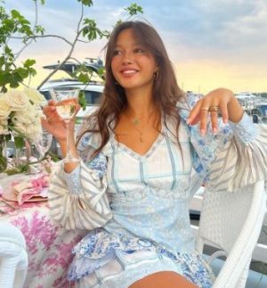 How Old is Lily Chee? Lily Chee Age, Instagram, Height, Feet