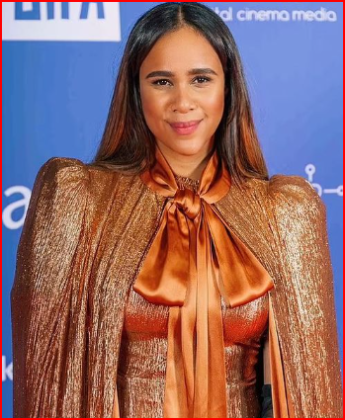 Zawe Ashton Age, Net Worth, Height, Weight, Wiki, Bio, Boyfriend
