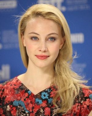Sarah Gadon Net Worth, Age, Actress, Enemy, Hot Pics, Dating