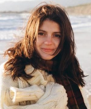 Emily Bader Biography, Bio, Measurement, Wedding, Ancensored